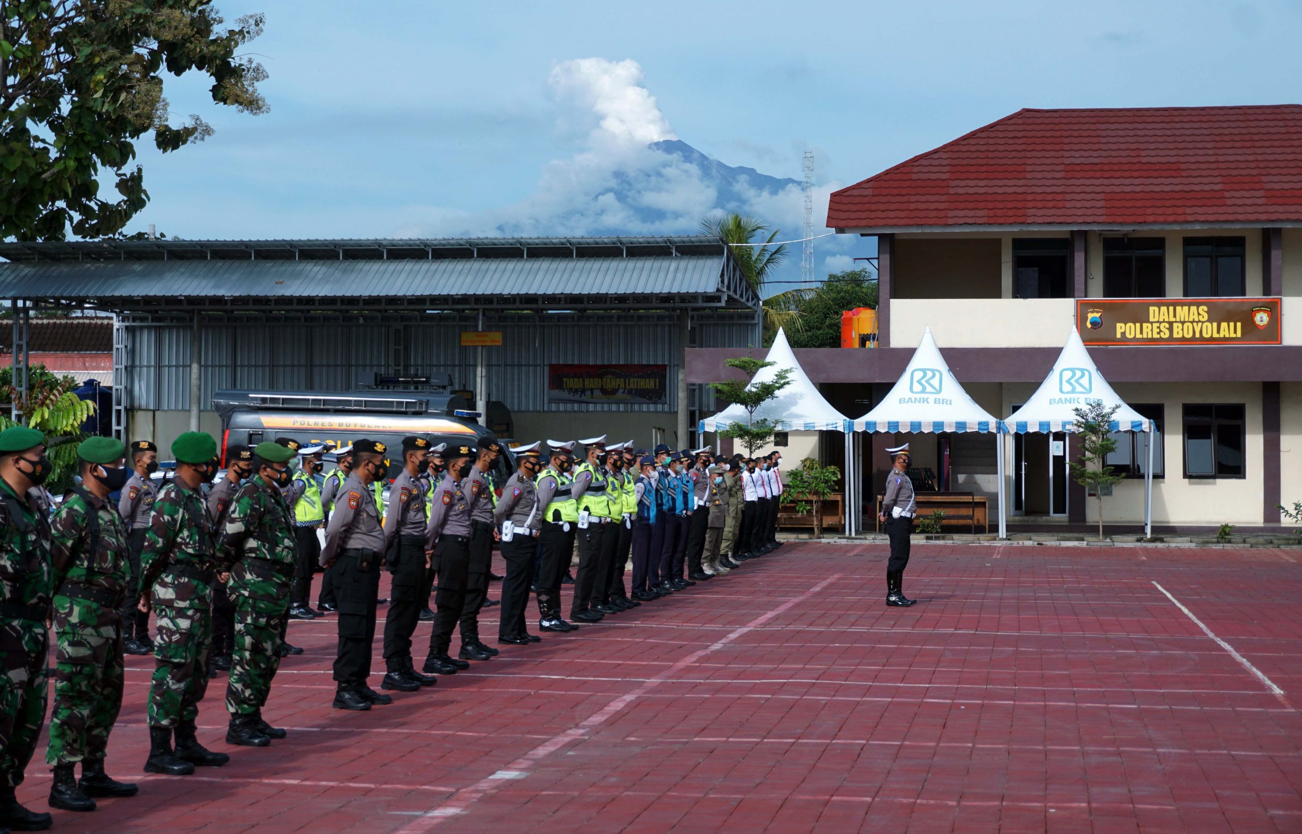 Polres Boyolali Tekan Lakalantas dengan Operasi Zebra Candi 2021 Polres Boyolali Tekan Lakalantas dengan Operasi Zebra Candi 2021